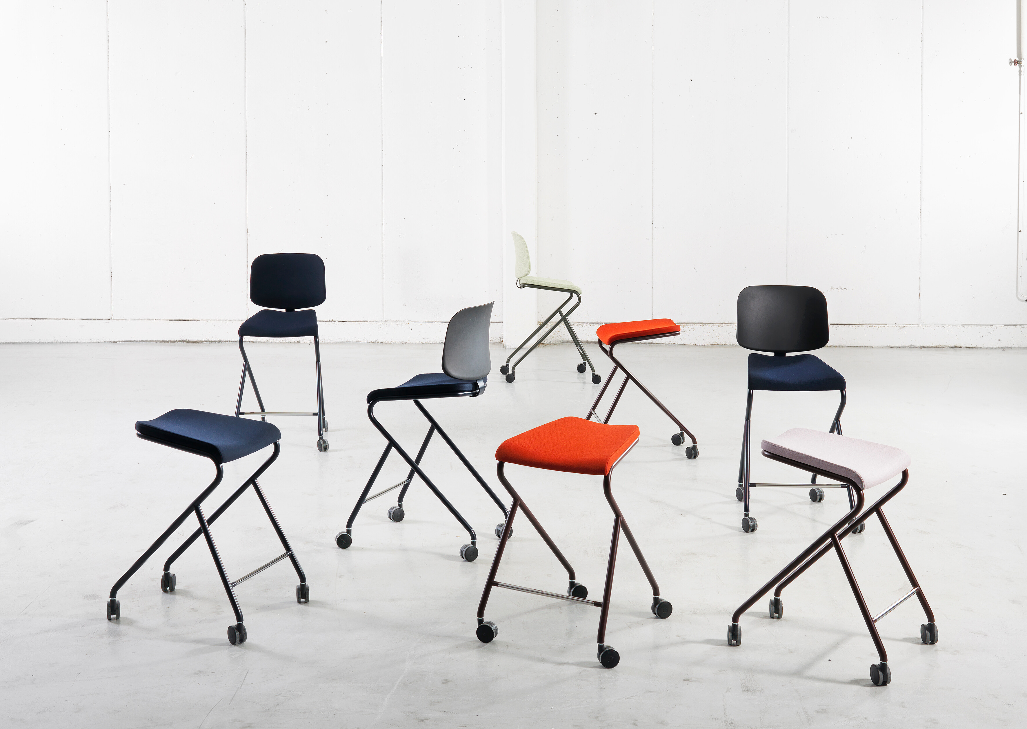 Add Move | Barstools & Stools | Lammhults