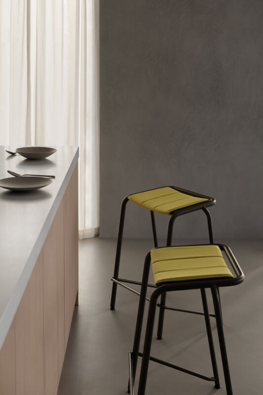 A22 | Barstools & Stools | Lammhults