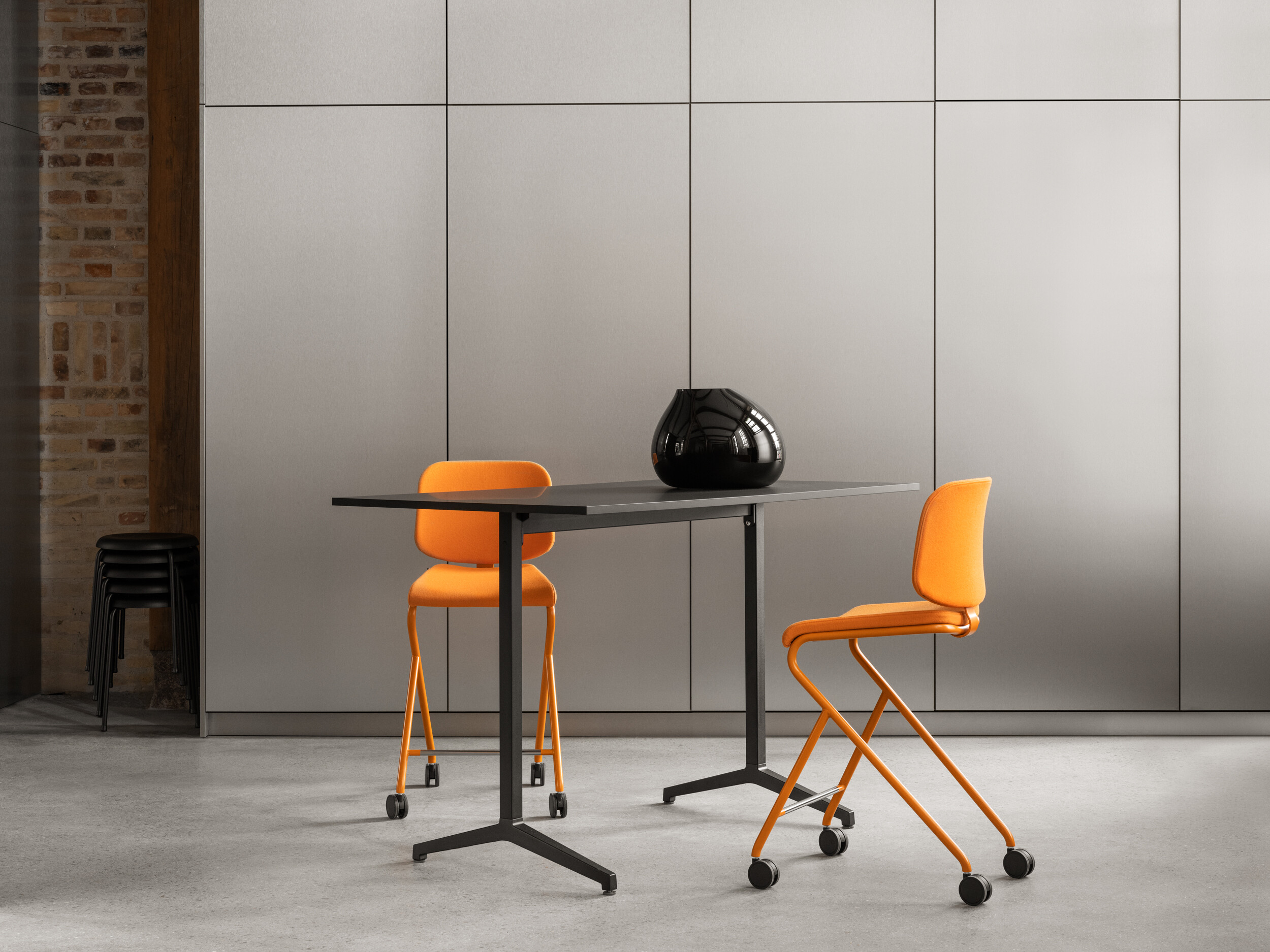 Add Move | Barstools & Stools | Lammhults