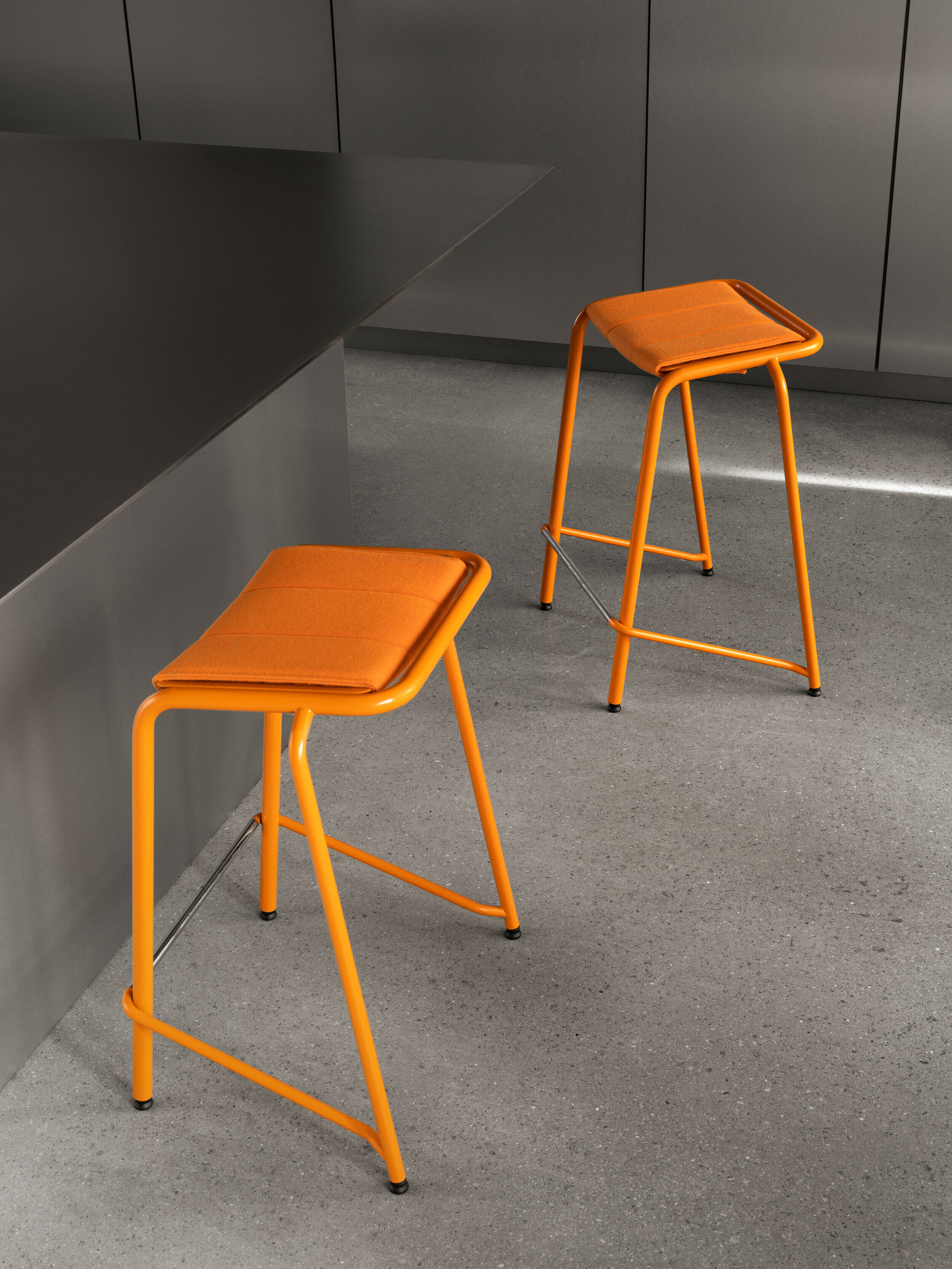 A22 | Barstools & Stools | Lammhults