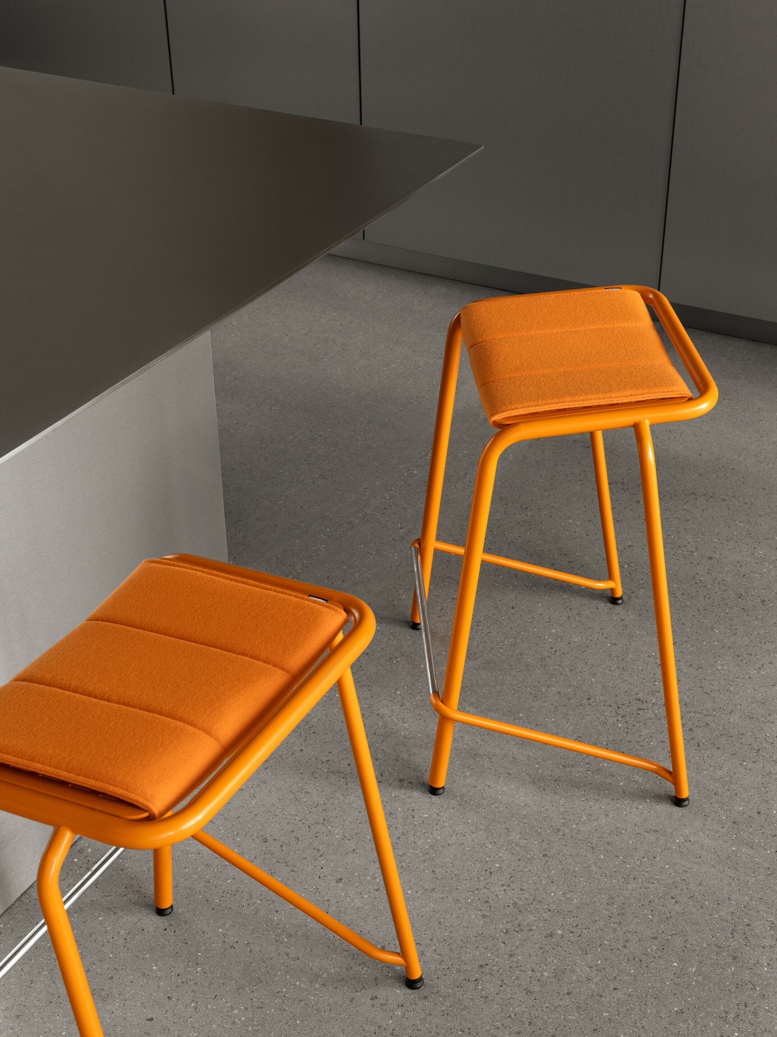 A22 | Barstools & Stools | Lammhults